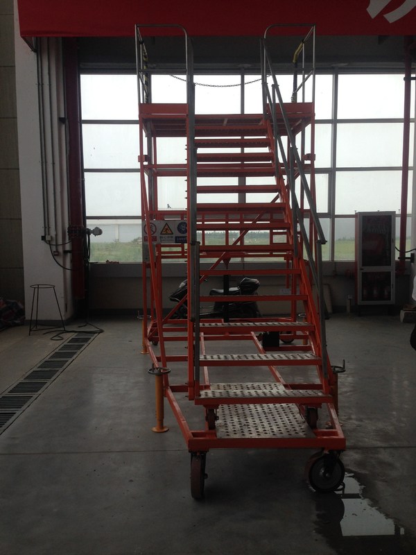 Aircraft Boarding Ladder